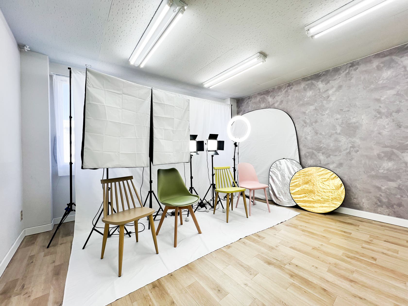 【神保町駅徒歩3分のレンタル撮影スタジオ】令和6年５月オープン！コスパ最強！自然光！撮影用備品無料貸出！の写真14