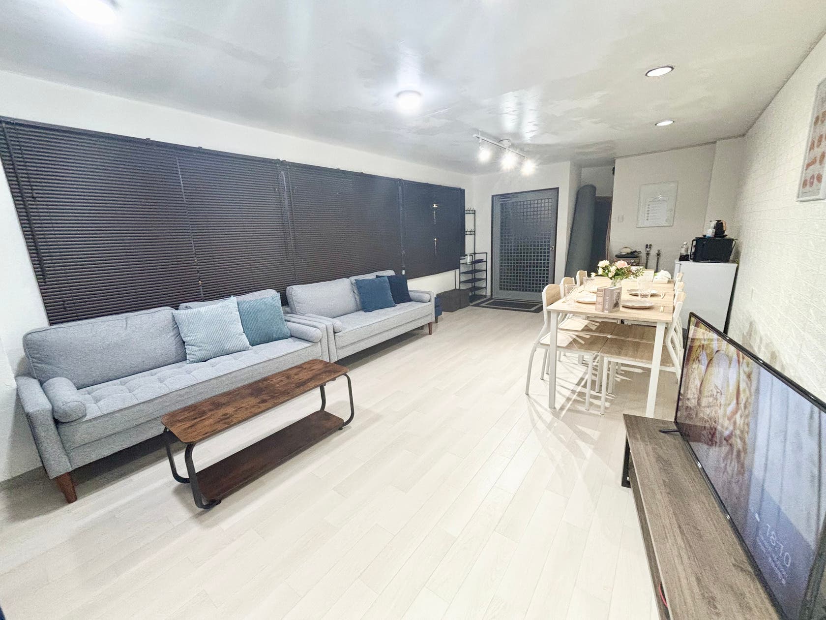 最大20名💖パーティー🎉女子会💕推し活🥳交流会🎁武庫之荘駅1分🏠24H利用可能⏰ランドマーク武庫之荘5階の写真1