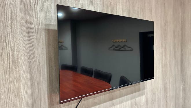 【¥990/30分!目黒駅東口徒歩1分】モニター・フリードリンク付き10名会議室(Room C)※予約時間前は入室不可の写真6