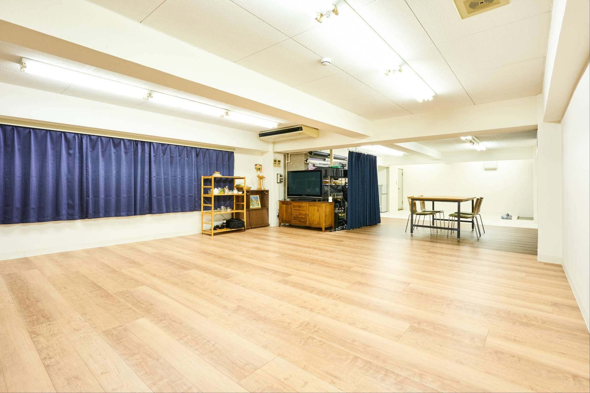 駅チカ！無料Wi-Fi付き！自然光の入る撮影スタジオ！の写真5