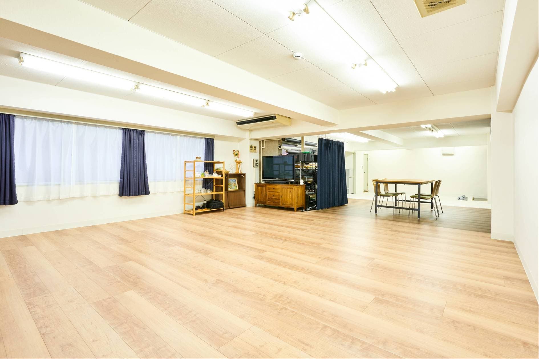 駅チカ！無料Wi-Fi付き！自然光の入る撮影スタジオ！の写真6