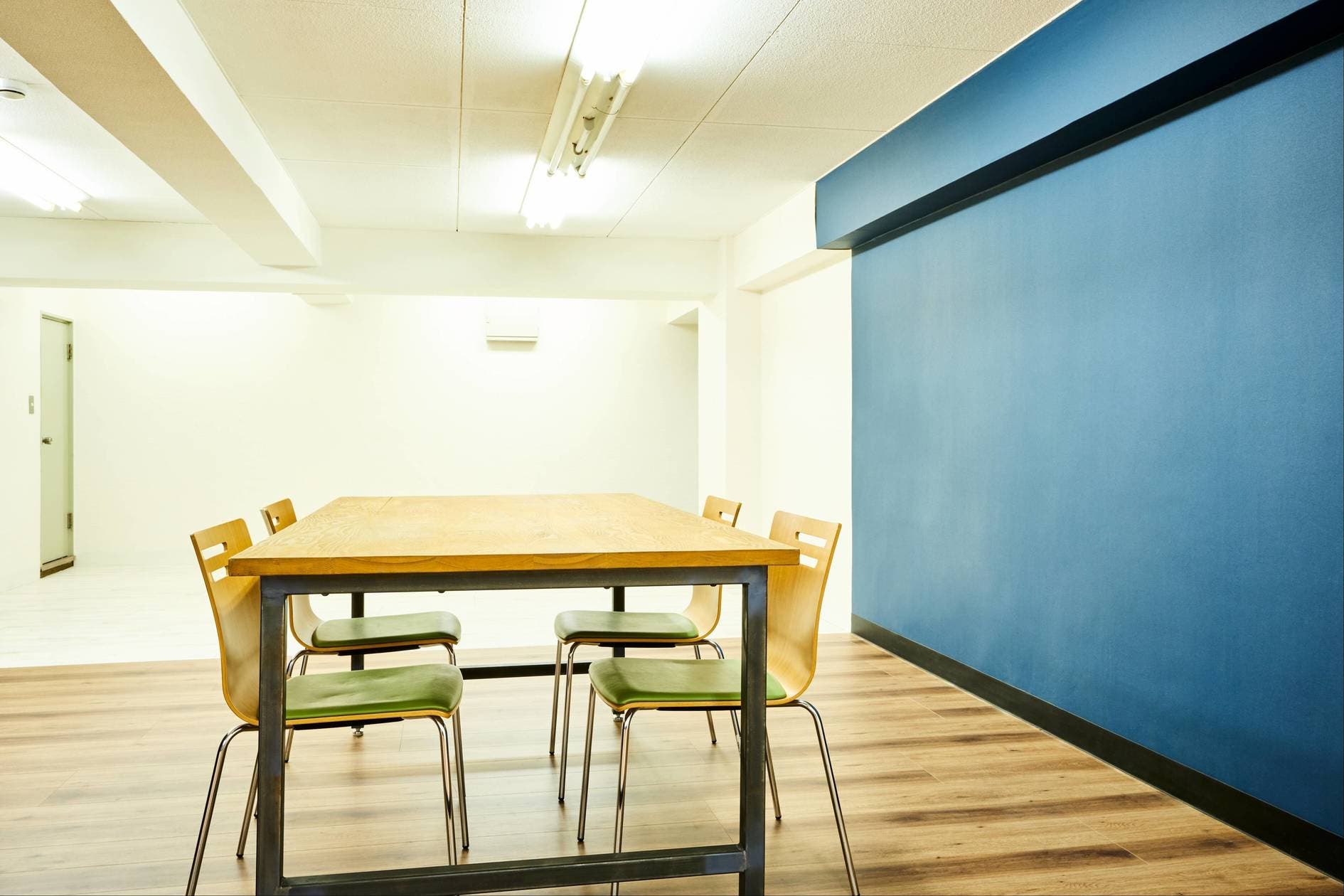 駅チカ！無料Wi-Fi付き！自然光の入る撮影スタジオ！の写真10