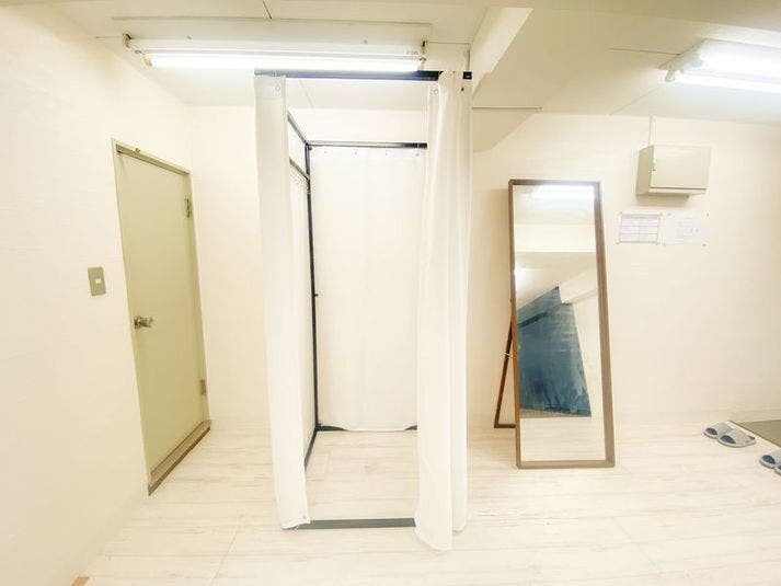 駅チカ！無料Wi-Fi付き！自然光の入る撮影スタジオ！の写真16