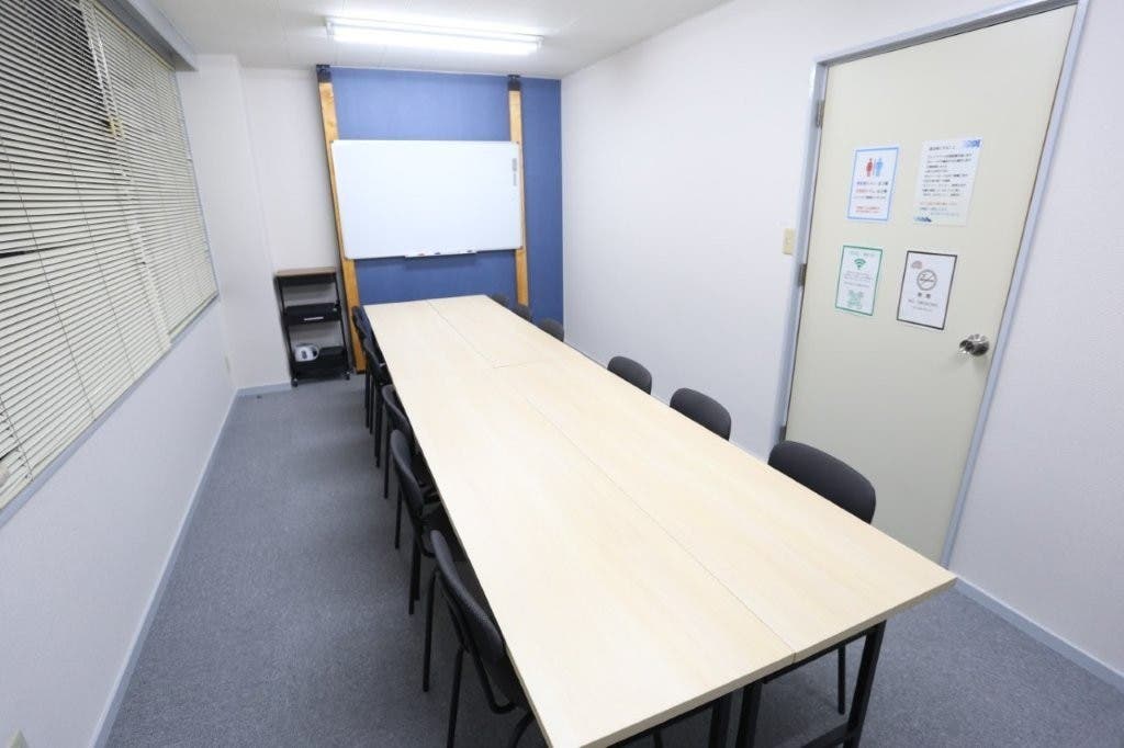 2025年2月OPEN！モニター、ホワイトボード付き貸会議室 - リンクスペース新宿御苑前駅前の写真8