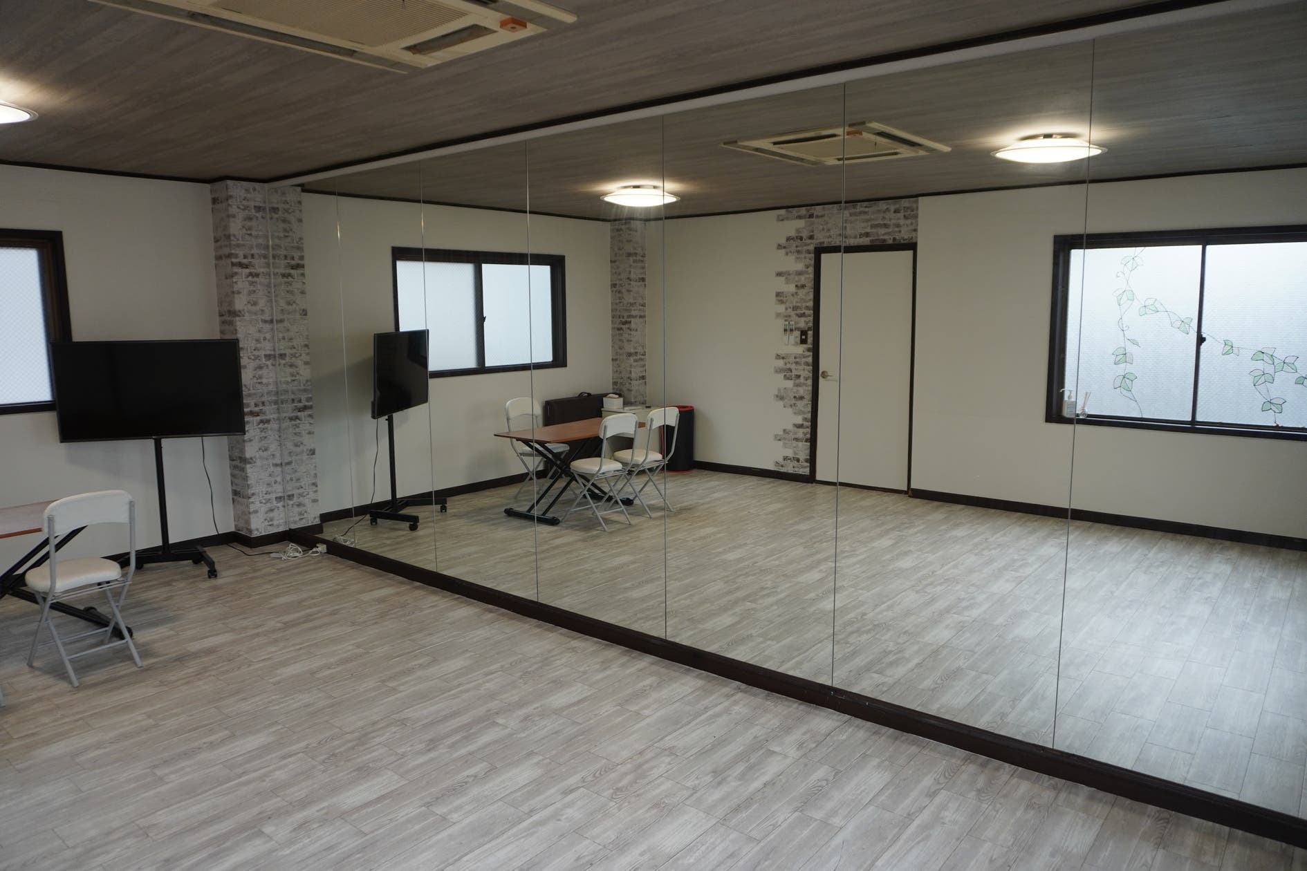 金山駅から徒歩5分のダンススタジオの写真5