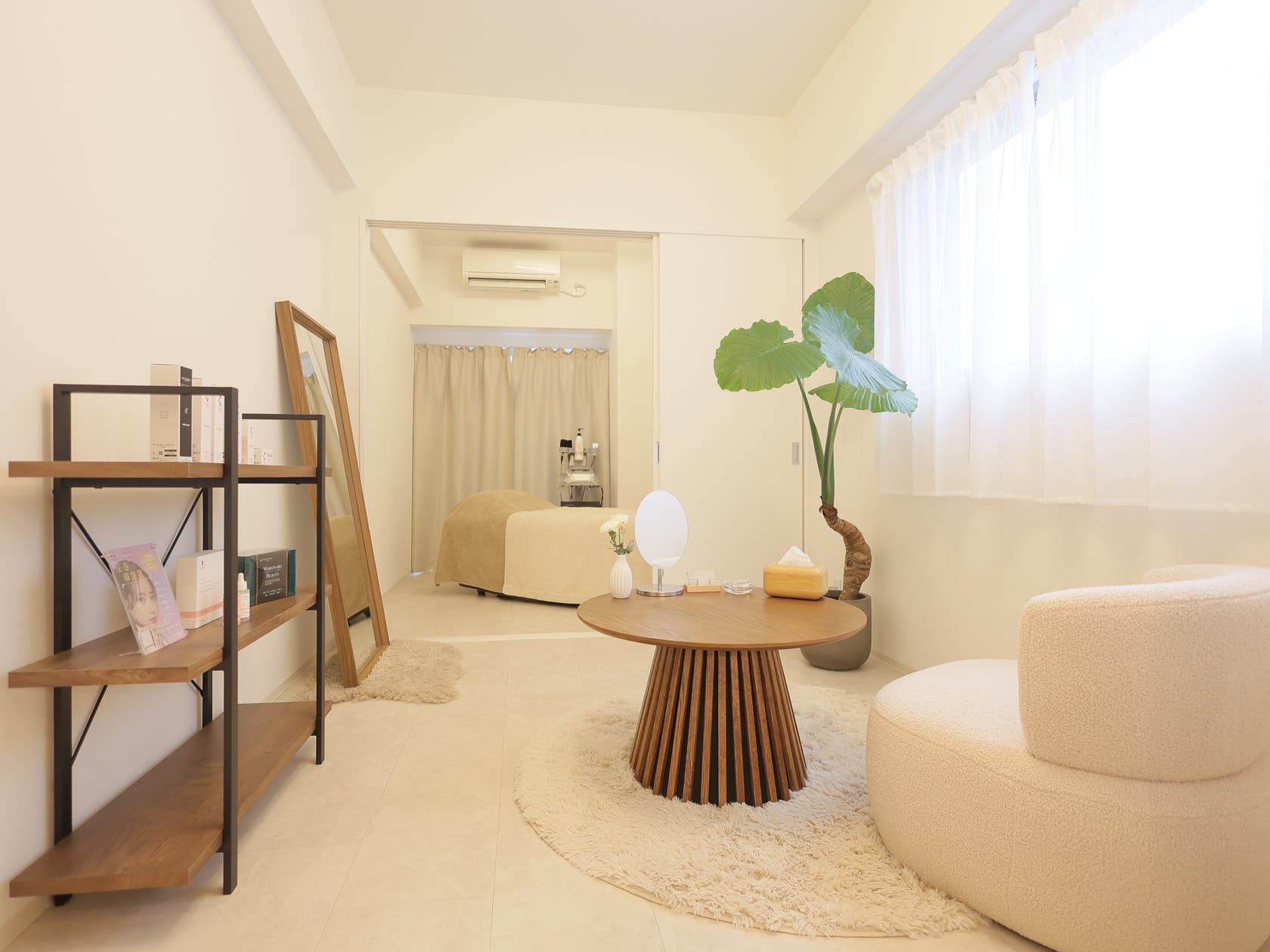 エステ・まつげ・整体などで利用可能！谷町4丁目駅徒歩7分の写真2