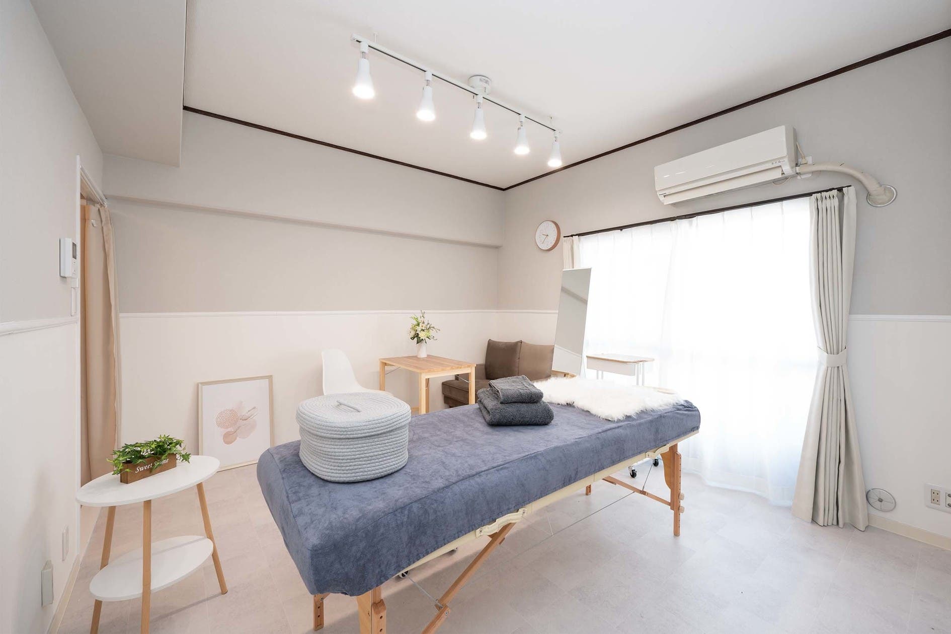 【04💐JR船橋駅北口４分すぐ/完全個室型プライベートサロン| ✨グッと高級感を演出✨】リラク・整体・ネイル💅/２3m²の写真1