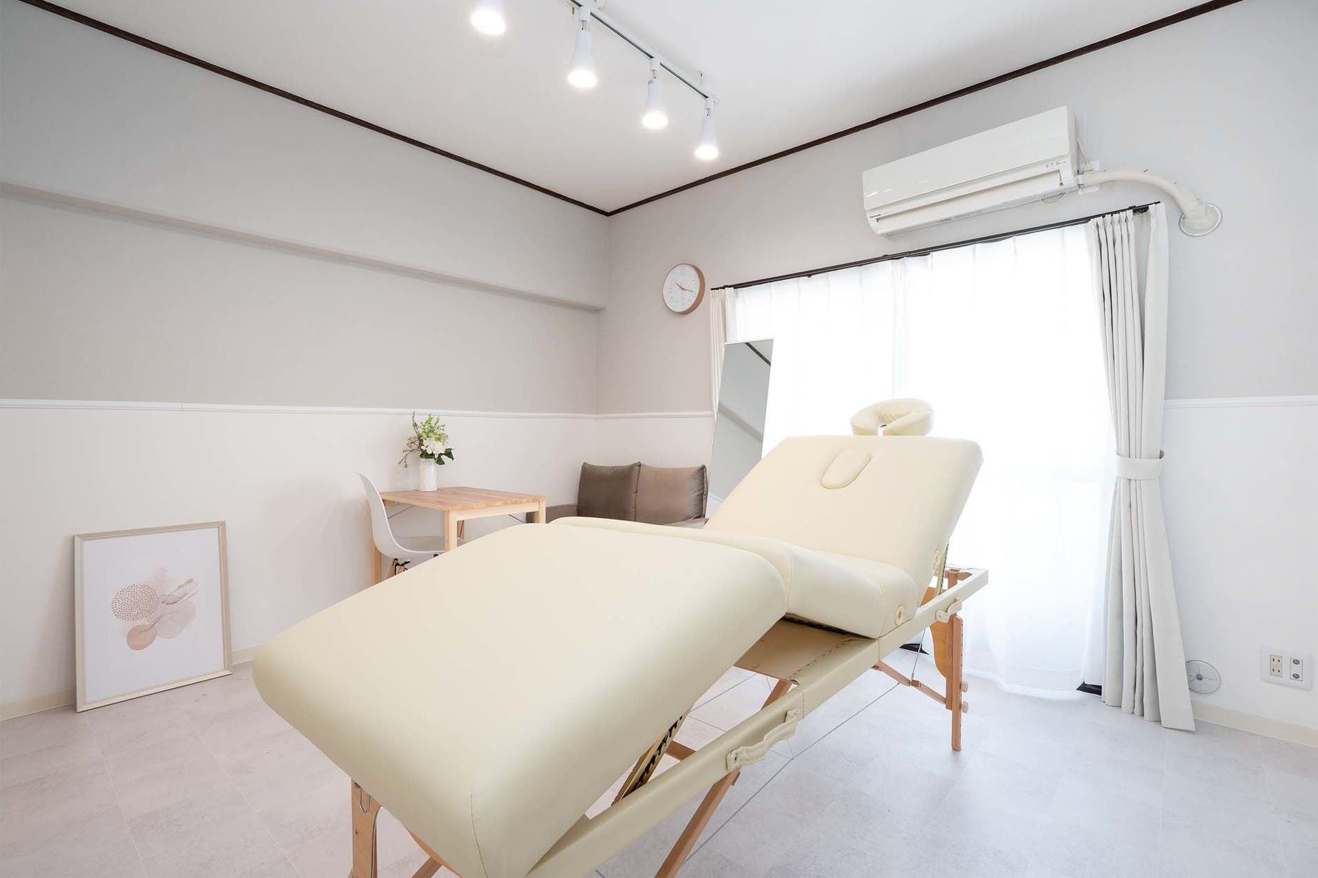 【04💐JR船橋駅北口４分すぐ/完全個室型プライベートサロン| ✨グッと高級感を演出✨】リラク・整体・ネイル💅/２3m²の写真2