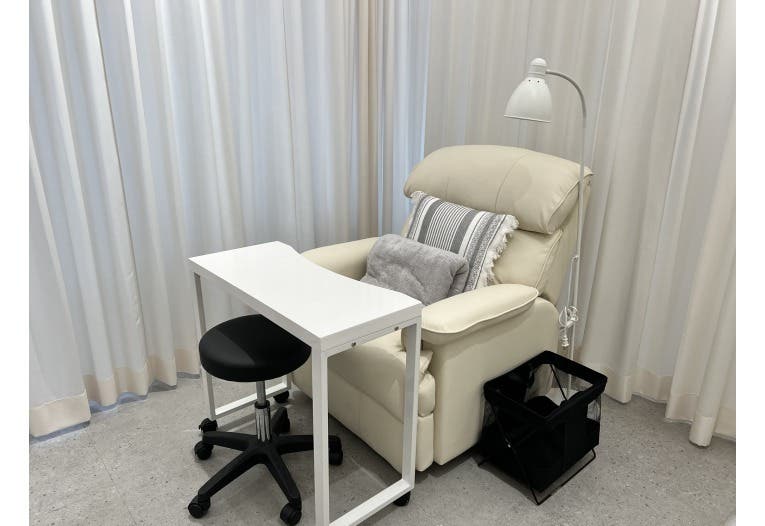 【ネイル/まつげ/アイブロウ】座り心地抜群のフルフラットリクライニングシート/全5席の写真1