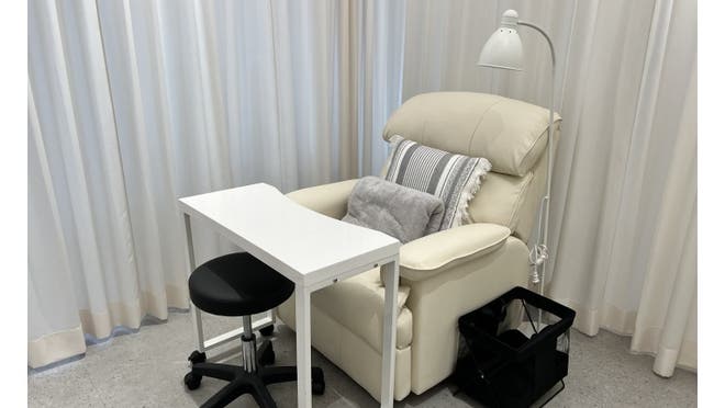 【ネイル/まつげ/アイブロウ】座り心地抜群のフルフラットリクライニングシート/全5席の写真1