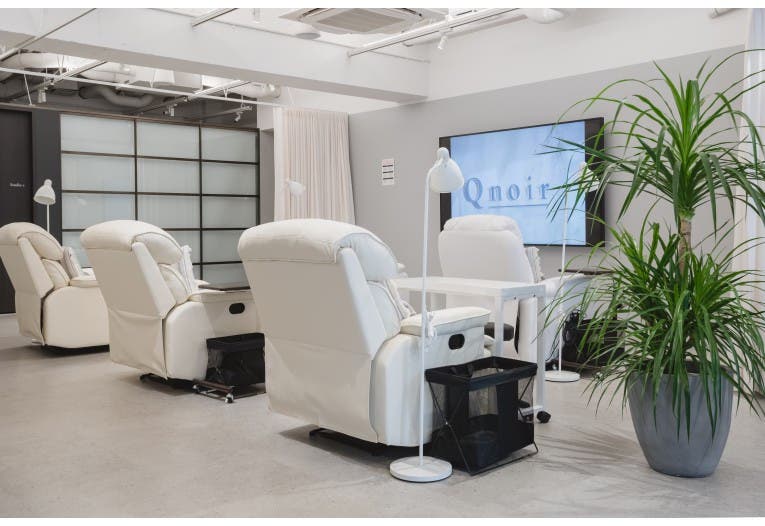 【ネイル/まつげ/アイブロウ】座り心地抜群のフルフラットリクライニングシート/全5席の写真3