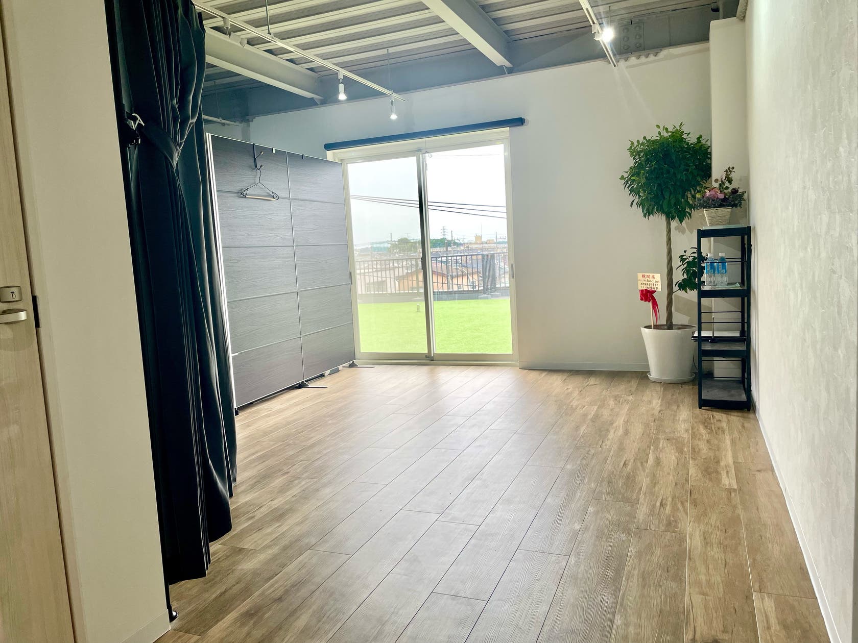 【新座駅徒歩30秒】屋上の芝生ロケーション&屋内スペースの写真8