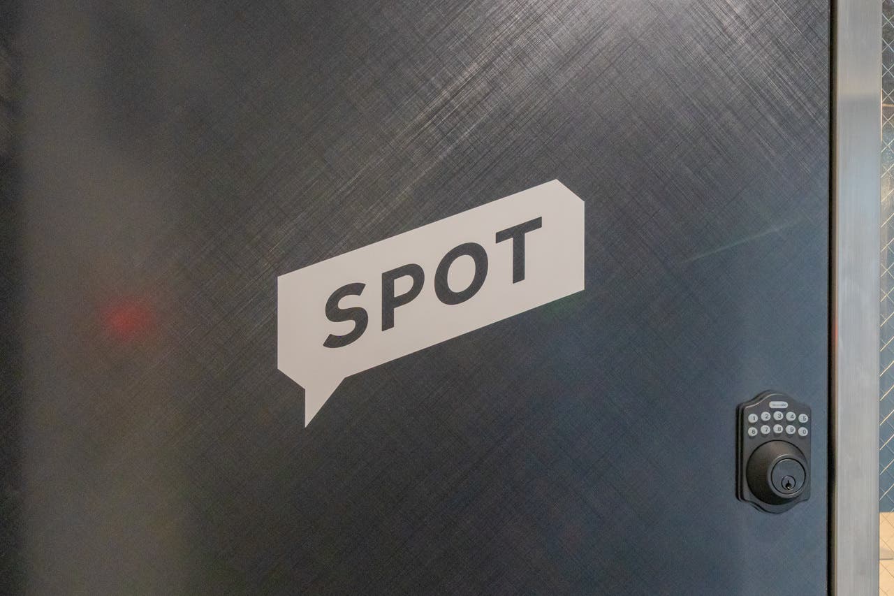 【2025年1月OPEN】神保町徒歩3分！最大25名利用のデザイナーズオフィスの写真12