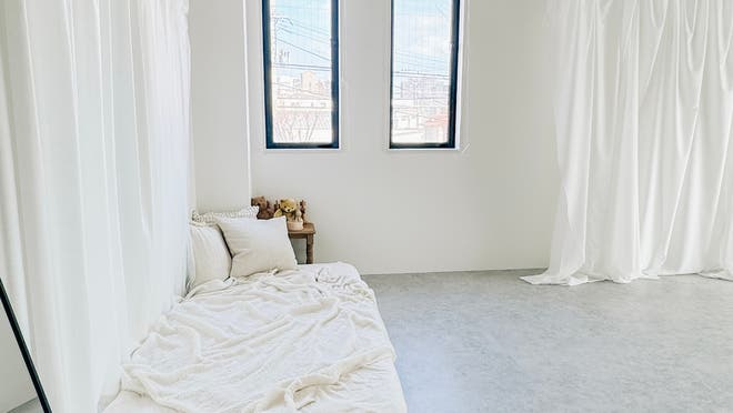 【箱崎駅 徒歩5分】白基調のシンプルなフォトスタジオ・白ホリ✨撮影・ヨガ・ピラティス・ベビマの写真4