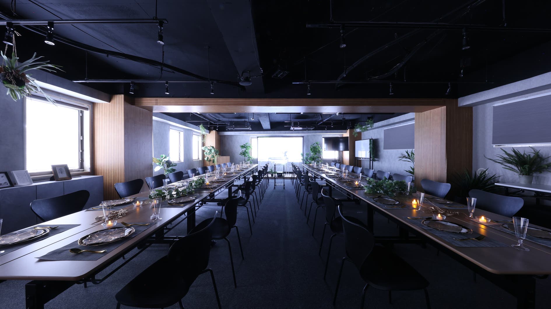 #エヌティGoburin【新宿三丁目】クリスマス🎄忘年会🤶駅徒歩2分/席数84立食90名飲食/120㌅画面/会議/セミナーの写真8