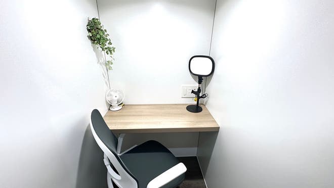 <PaO Work 川崎No.4>京急川崎駅徒歩4分✨完全個室🚪光回線Wi-Fi📶電源🔌テレワーク/面接/自習/作業の写真1