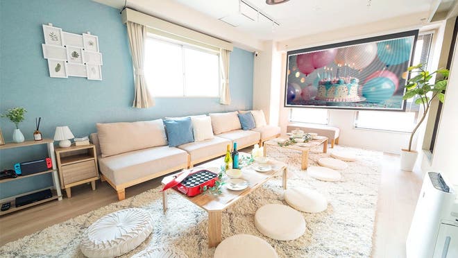 12月リニューアル🎉24時間/100㌅の大画面で映画鑑賞や推し活💖最大15名/女子会・新年会・ママ会の写真1