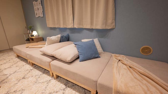 12月リニューアル🎉24時間/100㌅の大画面で映画鑑賞や推し活💖最大15名/女子会・新年会・ママ会の写真11