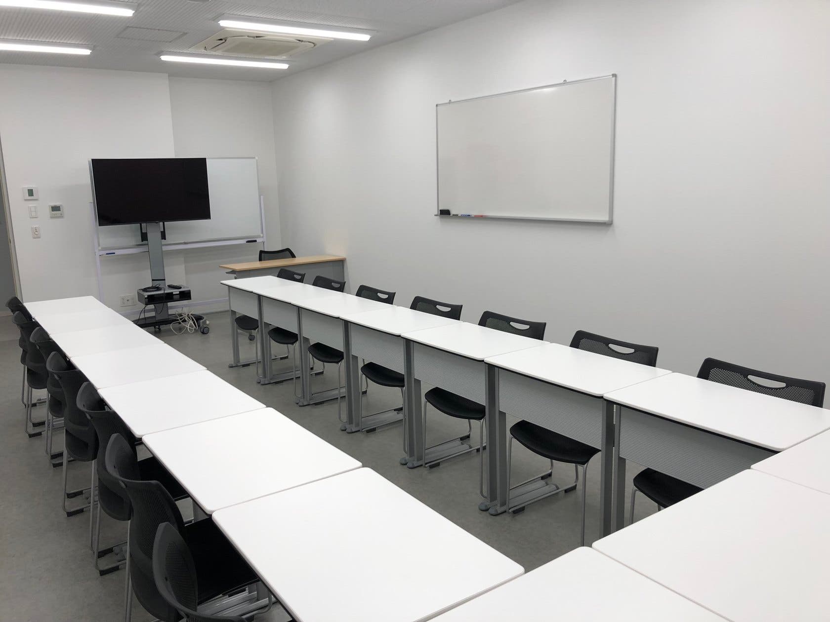 【リロの会議室　池袋】604の写真3