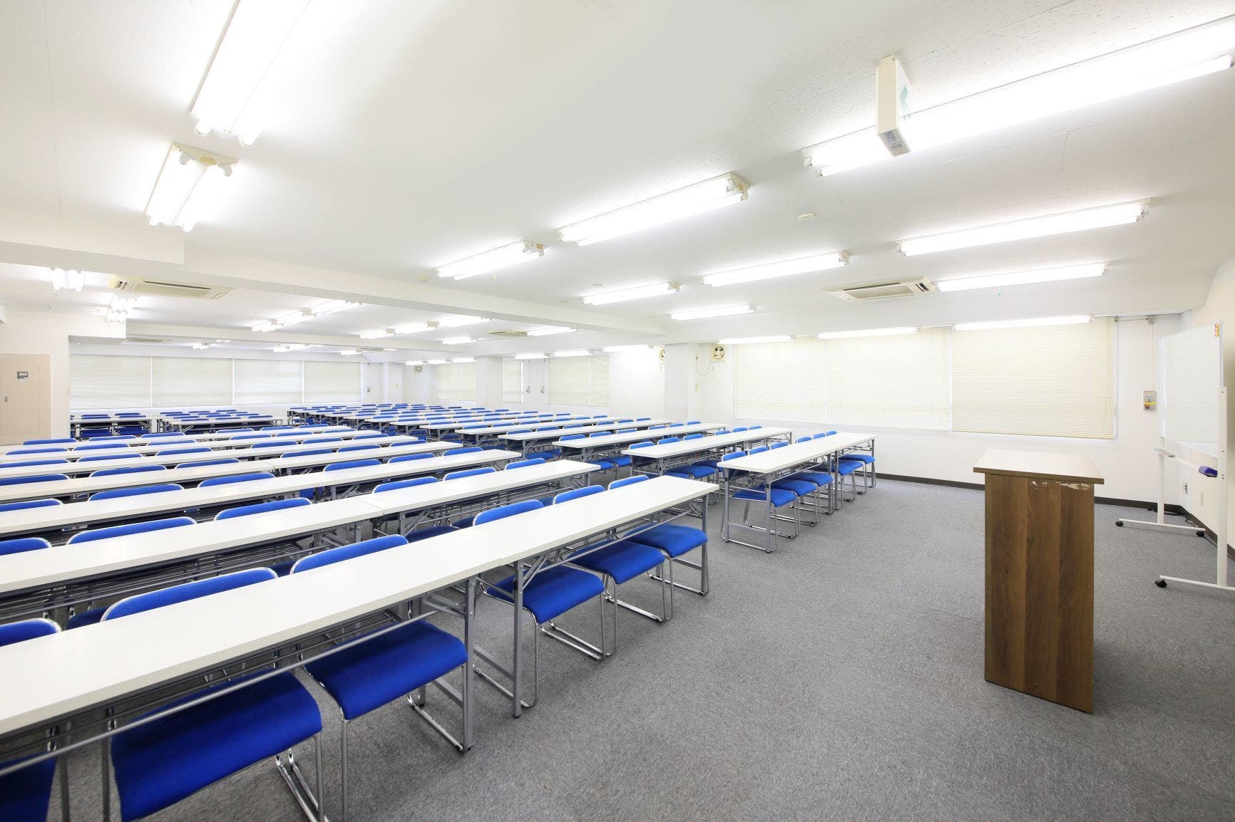 【リロの会議室　飯田橋】会議室Aの写真2