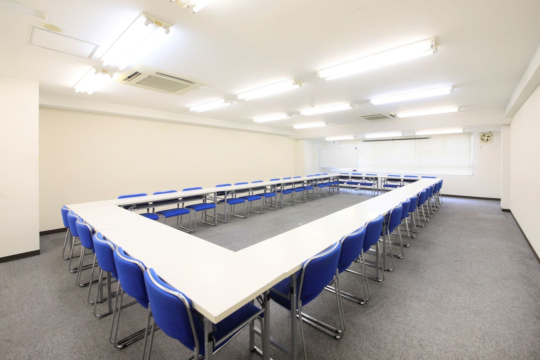 【リロの会議室　飯田橋】会議室Bの写真2