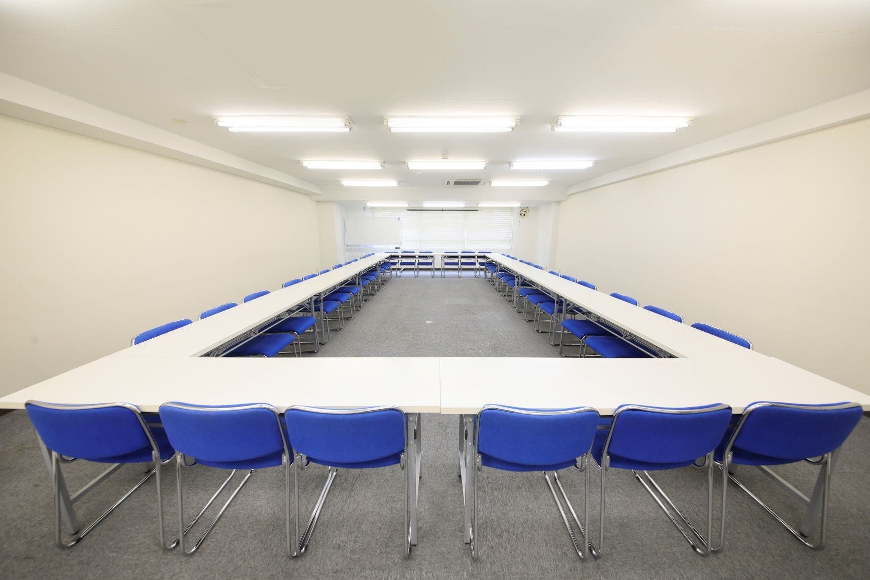 【リロの会議室　飯田橋】会議室Cの写真2