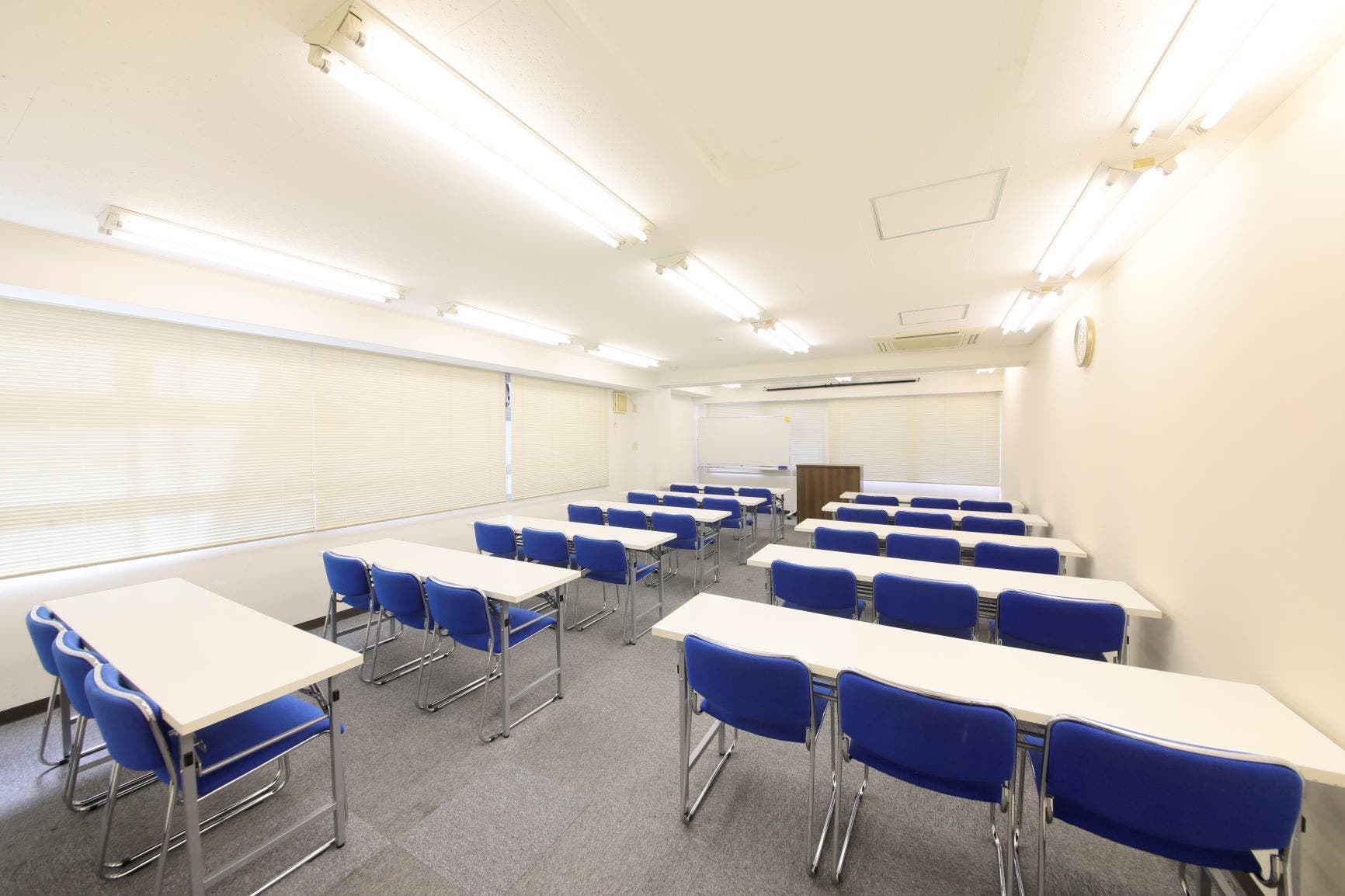 【リロの会議室　飯田橋】会議室Eの写真2