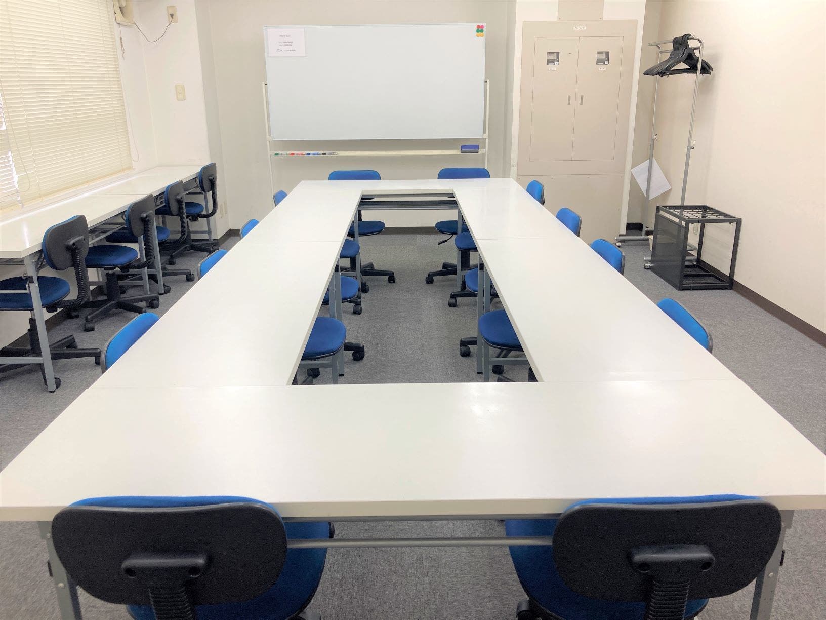 【リロの会議室　飯田橋】会議室Fの写真2