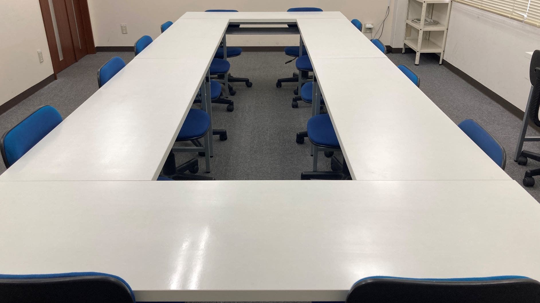 【リロの会議室　飯田橋】会議室Fの写真4