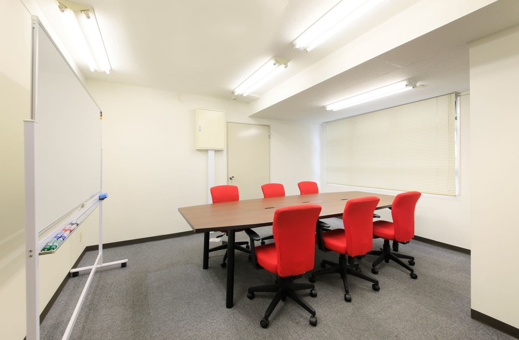 【リロの会議室　飯田橋】会議室Hの写真3