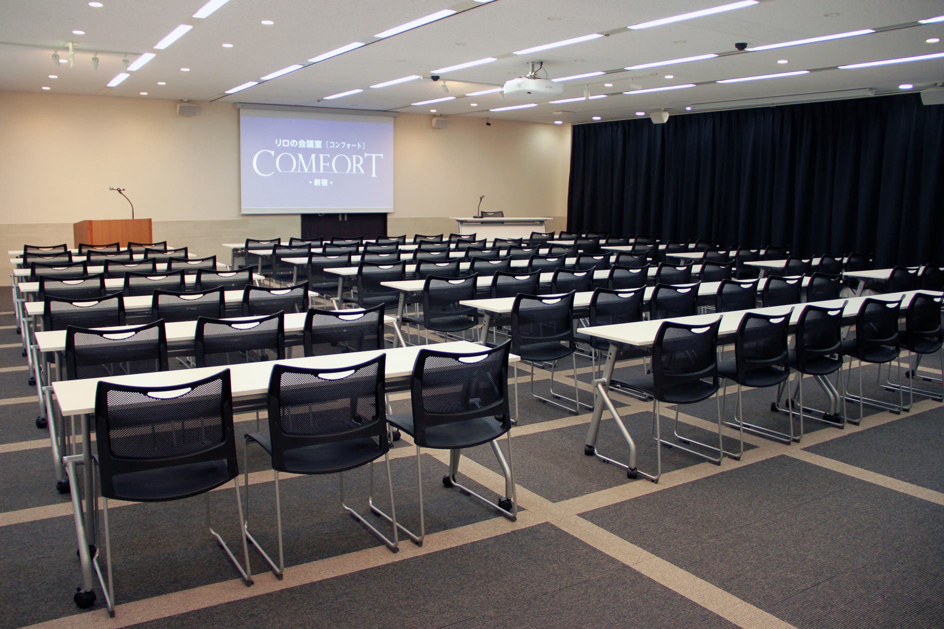 【リロの会議室　コンフォート新宿】RoomAの写真2