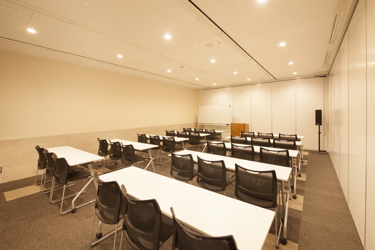 【リロの会議室　コンフォート新宿】RoomEの写真2