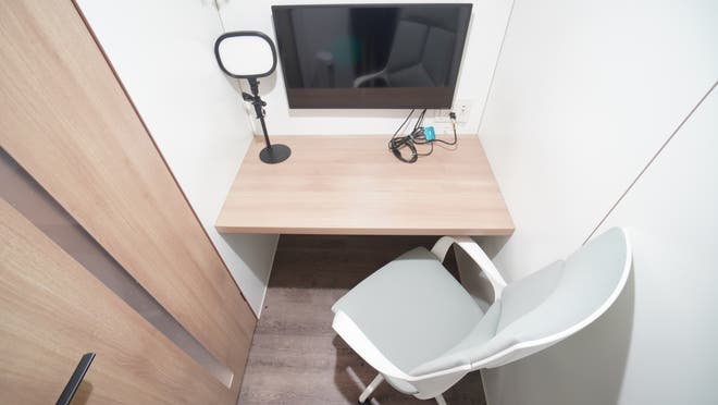 <PRIME BOOTH名古屋駅太閤通口No.1(ラージ)>名古屋駅4分🚃個室🚪光Wi-Fi📶モニター🖥電源🔌テレワーク/面接の写真4