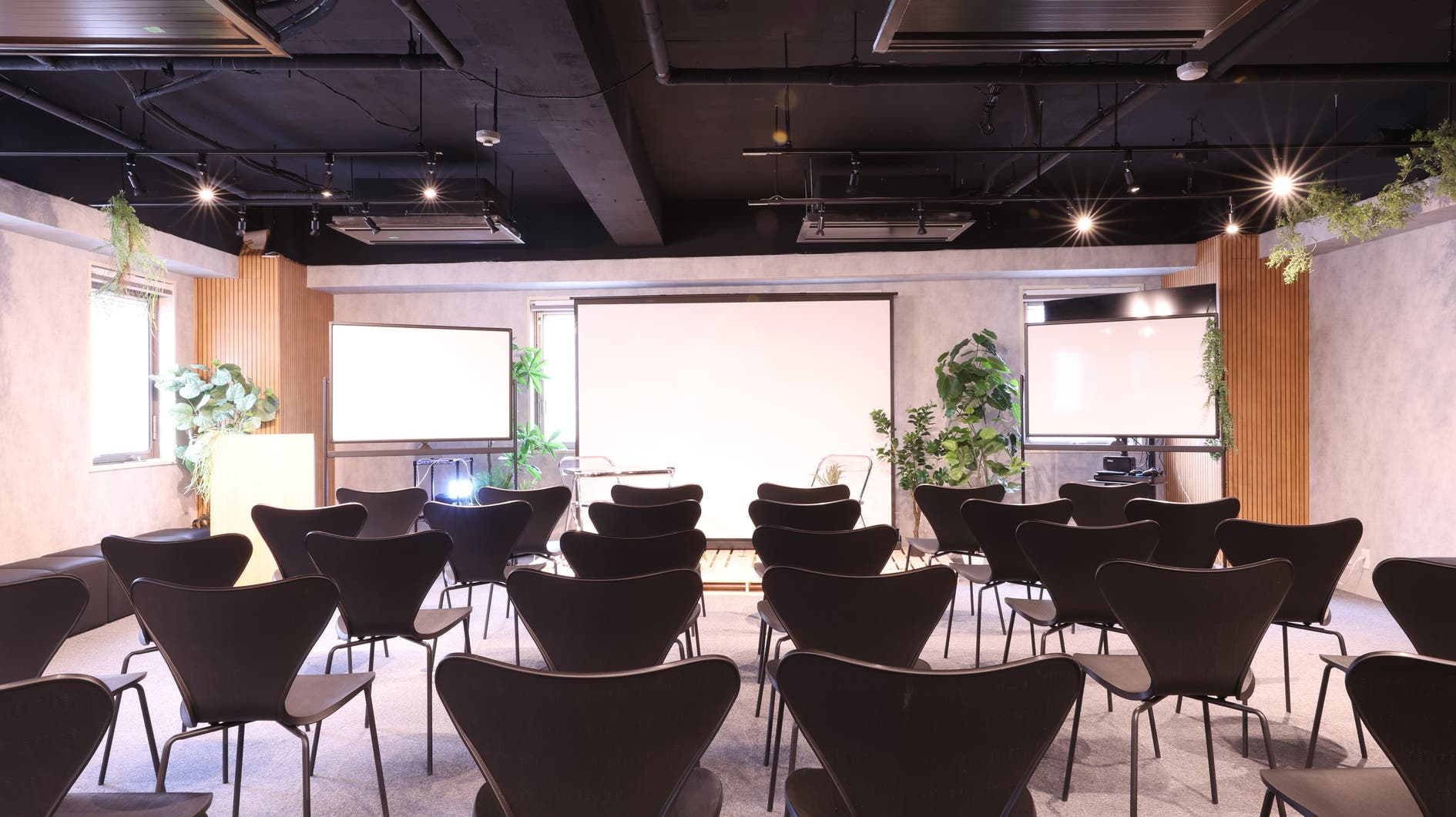 #エヌティGoburin【新宿三丁目】クリスマス🎄忘年会🤶駅徒歩2分/席数84立食90名飲食/120㌅画面/会議/セミナーの写真16