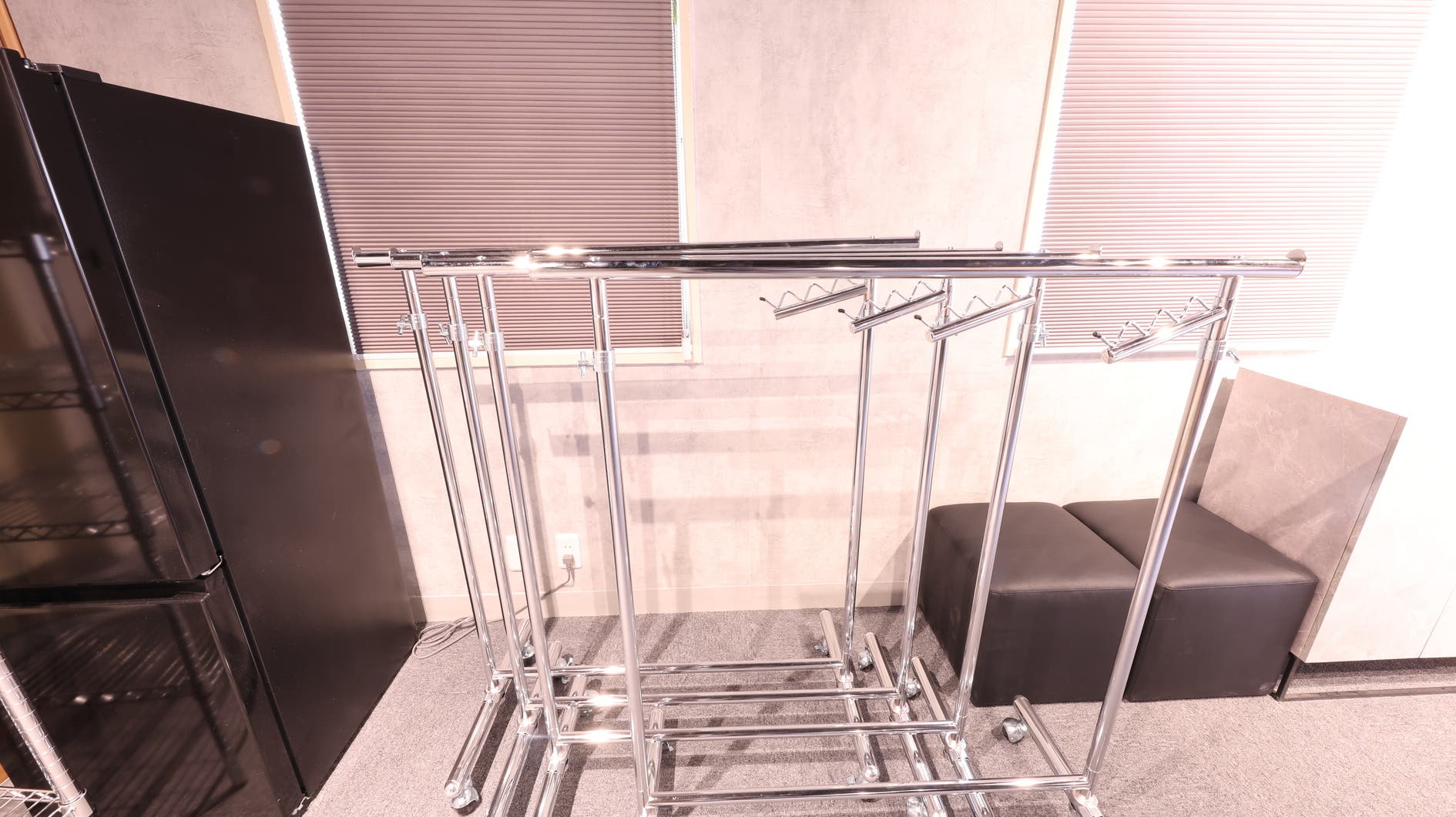 #エヌティGoburin【新宿三丁目】クリスマス🎄忘年会🤶駅徒歩2分/席数84立食90名飲食/120㌅画面/会議/セミナーの写真24