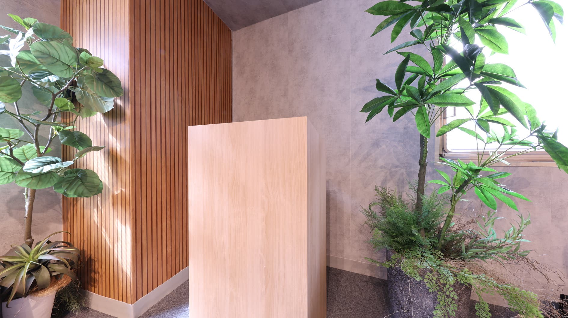 #エヌティGoburin【新宿三丁目】クリスマス🎄忘年会🤶駅徒歩2分/席数84立食90名飲食/120㌅画面/会議/セミナーの写真25