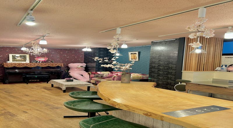 セカオワソファーやピアノ、キッチンがあるオシャレ空間 パーティー、コスプレ、YouTube、撮影【久屋大通 徒歩５分】