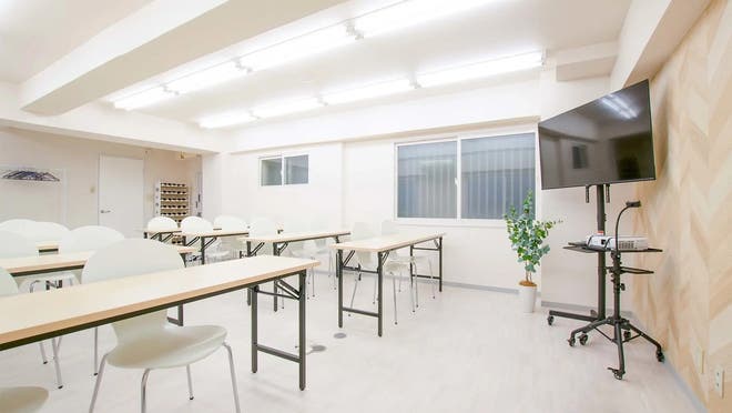 【五反田駅3分】限定価格🉐100㌅大型スクリーン/着席34名/会議/セミナー/教室/食事会/勉強会/ボドゲの写真6