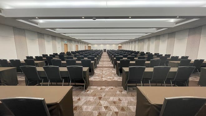 【TKPエルガーラホール】中ホール(全)の写真2