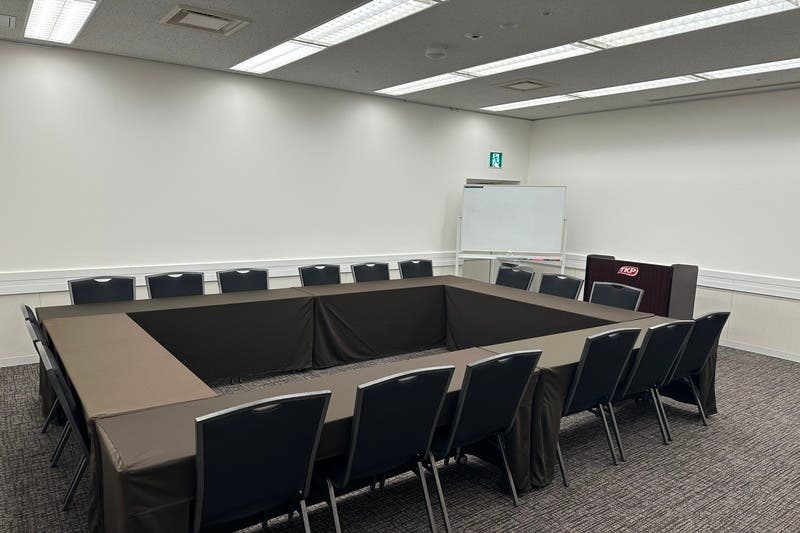 【TKPエルガーラホール】会議室3の写真3
