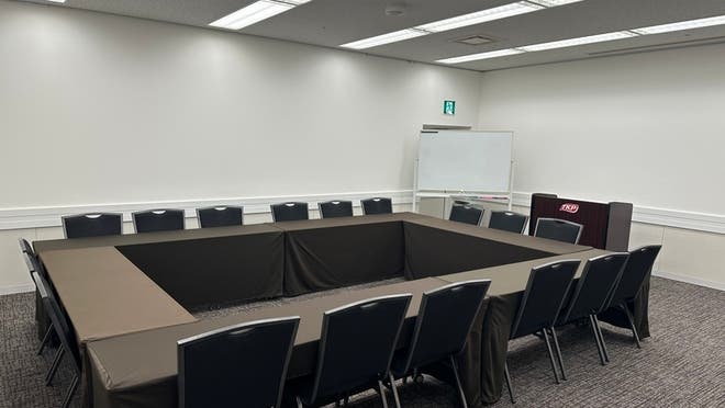 【TKPエルガーラホール】会議室3の写真3