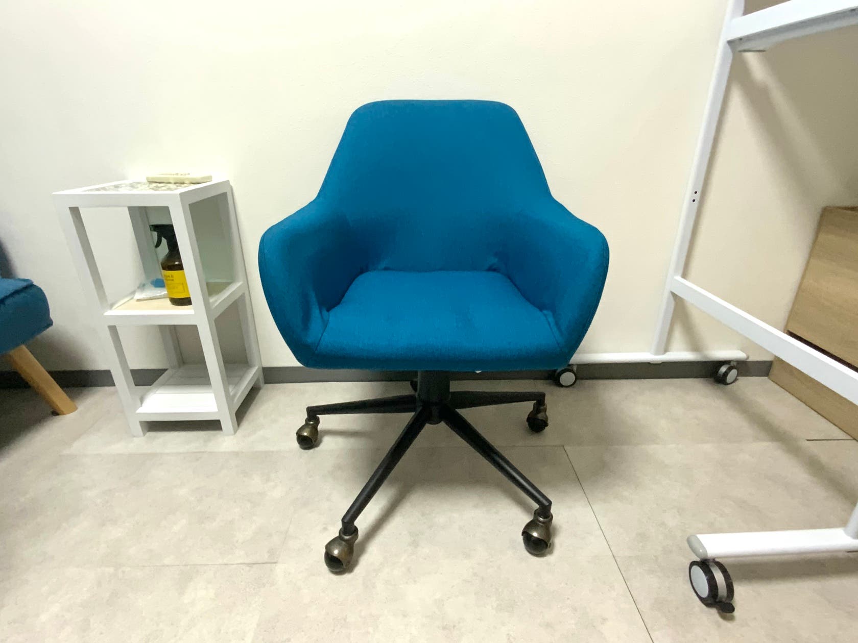 Pave 吉祥寺 駅徒歩3分個室/面接/お話会/三脚リングライト有/8〜22時即利用可/高速WiFi100Mbps/4Kモニターの写真5