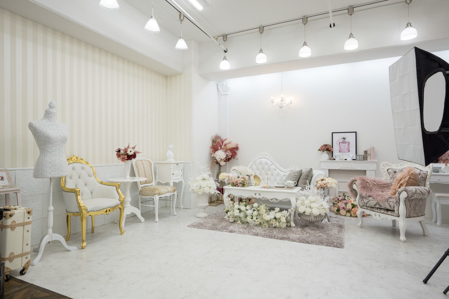 【西池袋撮影スタジオ】姫系フェミニン×ラグジュアリー×ダンディの3ゾーン撮影可｜ポートレート｜推し活｜生誕祭｜コスプレ｜楽器可の写真17