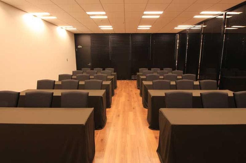 【TKPガーデンシティPREMIUMみなとみらい】カンファレンスルームJの写真1