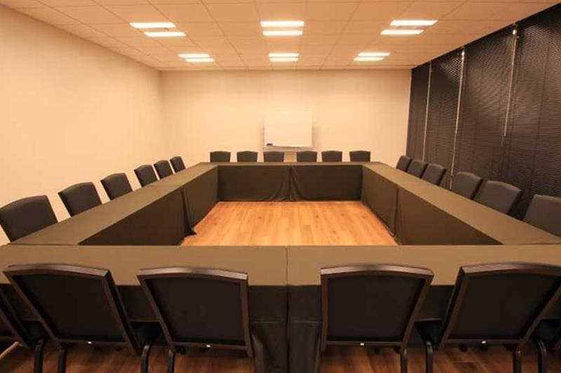 【TKPガーデンシティPREMIUMみなとみらい】カンファレンスルームKの写真3