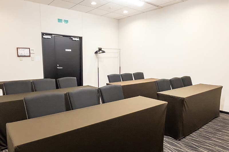 【TKPガーデンシティPREMIUM仙台西口】ミーティングルーム4Eの写真1