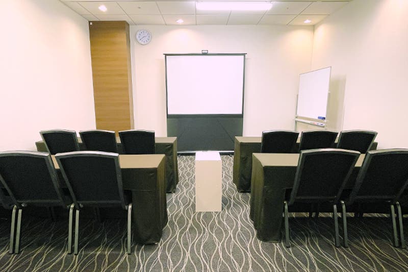 【TKPガーデンシティPREMIUM仙台西口】ミーティングルーム4Eの写真3