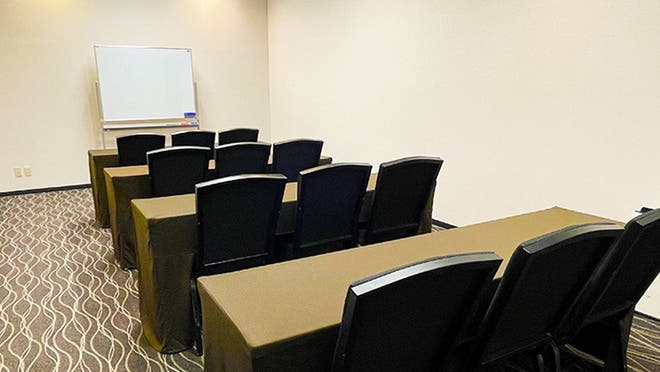 【TKPガーデンシティPREMIUM仙台西口】ミーティングルーム4Gの写真2