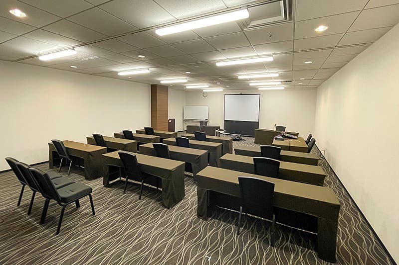 【TKPガーデンシティPREMIUM仙台西口】カンファレンスルーム4Jの写真3