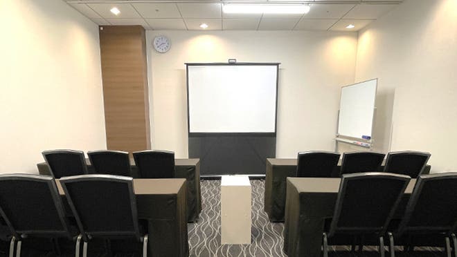 【TKPガーデンシティPREMIUM仙台西口】ミーティングルーム5Eの写真2